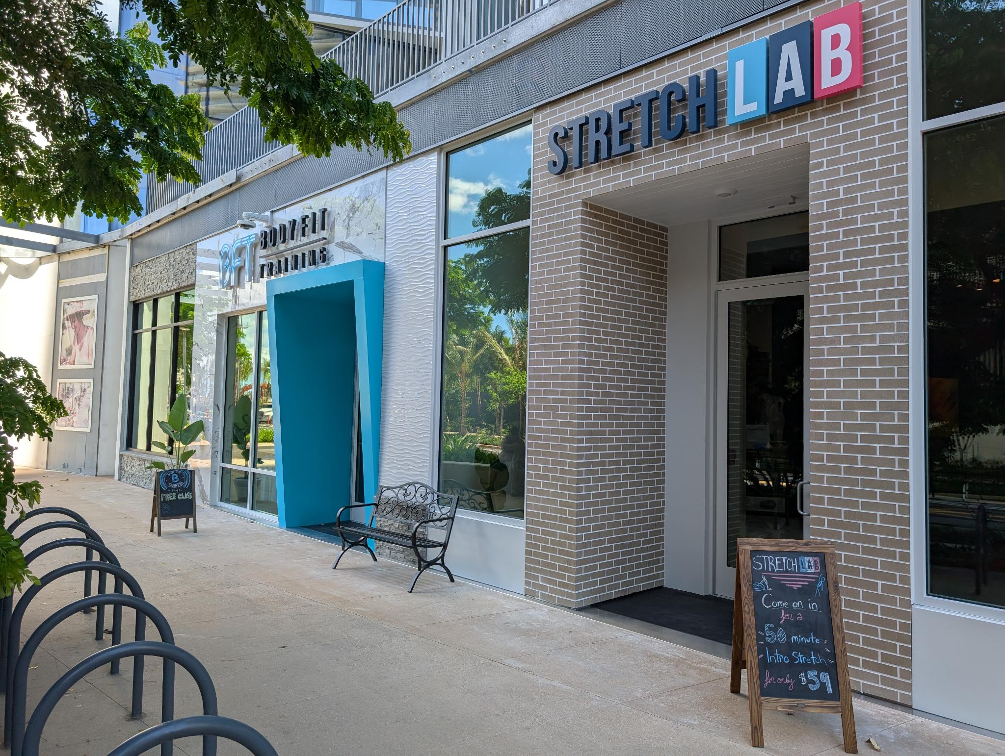 We Tried It: Assisted Stretch at StretchLab