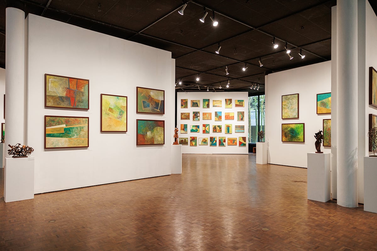 Find New Paints of View in This Satoru Abe Exhibition