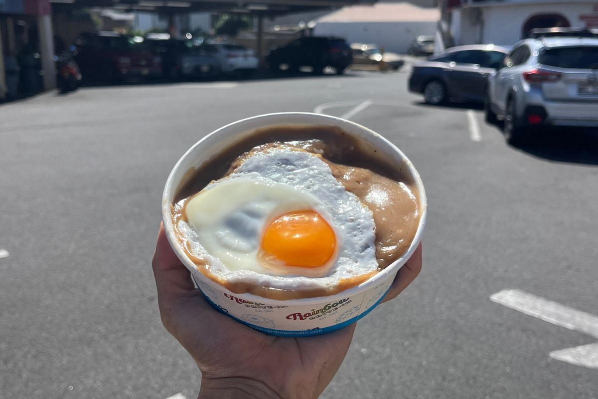 $10 Eats: A Burger, a Curry Plate and a Poke Bowl