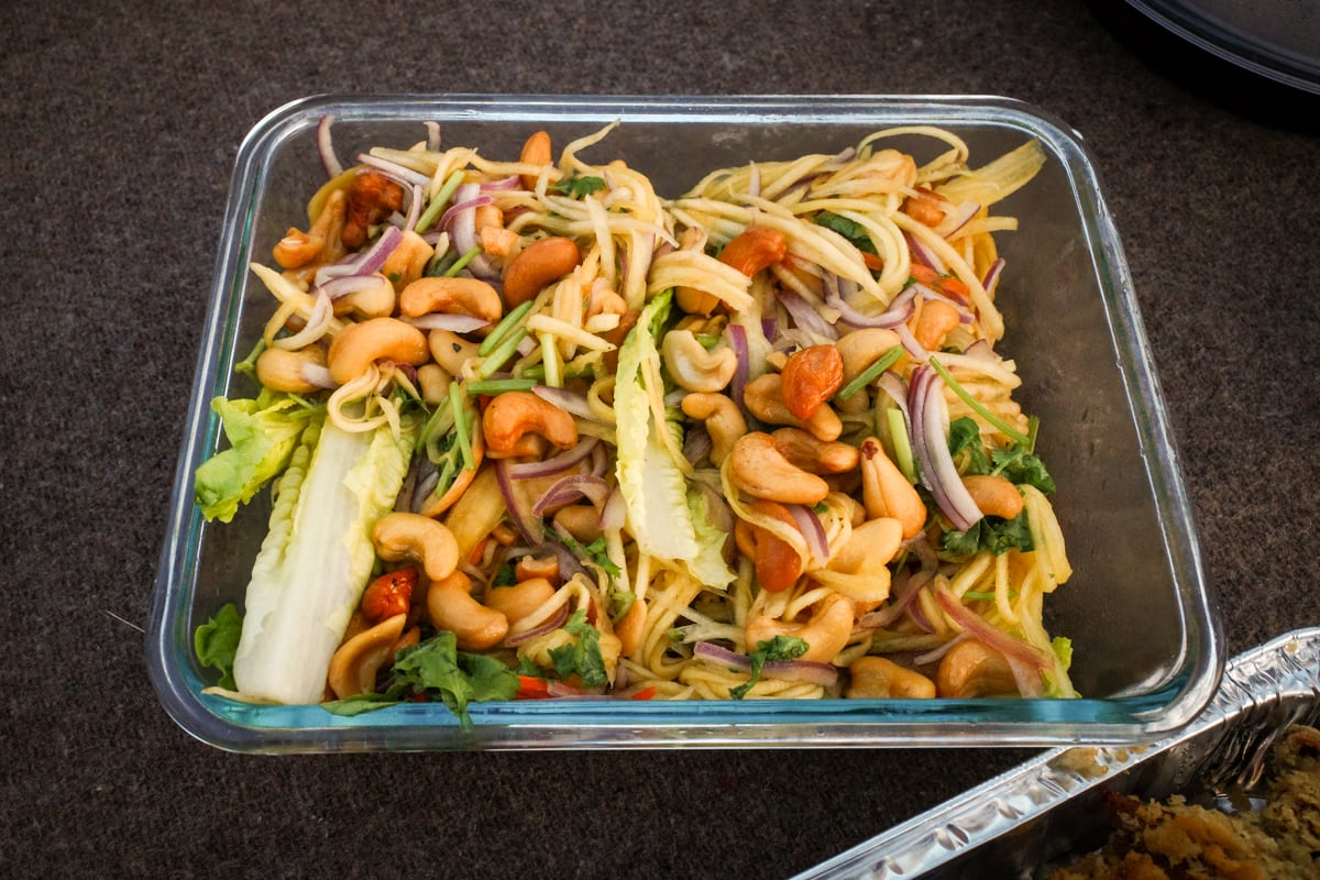 Potluck Go-Tos: Delicious Last-Minute Takeout Dishes for Parties