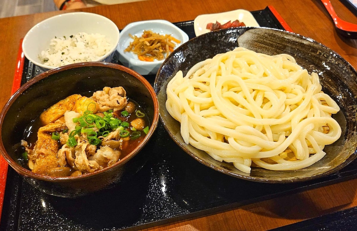 Yonpachi Is a New Star Among Honolulu’s Udon Shops