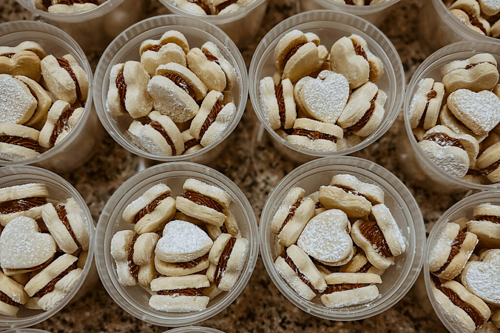 Obleas and Fresas con Crema Join the Dulce de Leche Cookies at Aloha ...