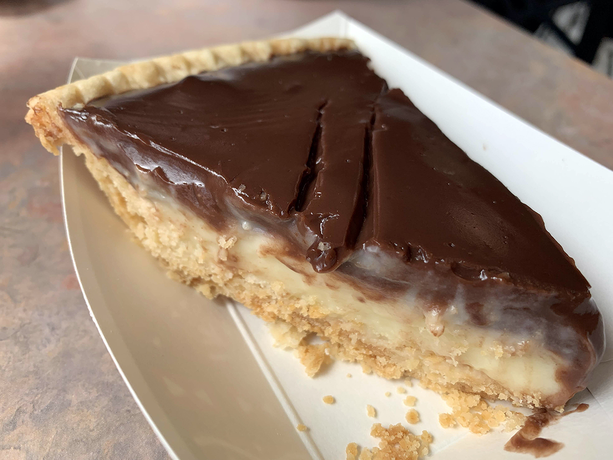 First Look: Tanya’s Pies and Grill Opens on California Avenue