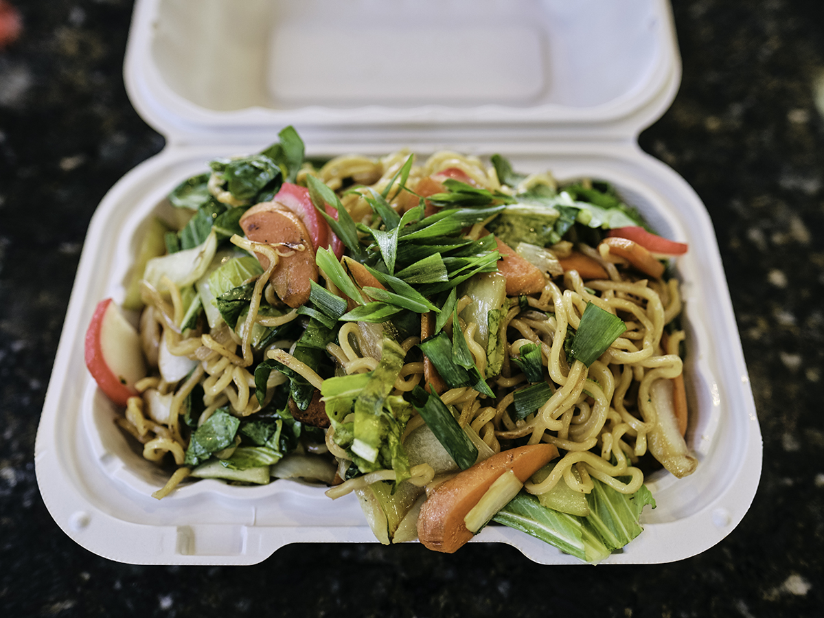 Hawai‘i Food News: This Mōʻiliʻili Restaurant is Giving Away 7,000 Dollars