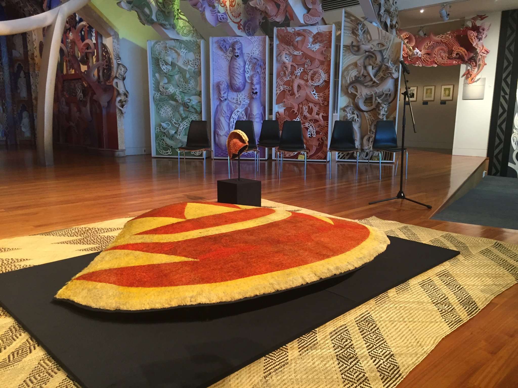 Hawaiian Chief Kalani‘ōpu‘u’s Treasured Helmet and Cloak, Made From ...