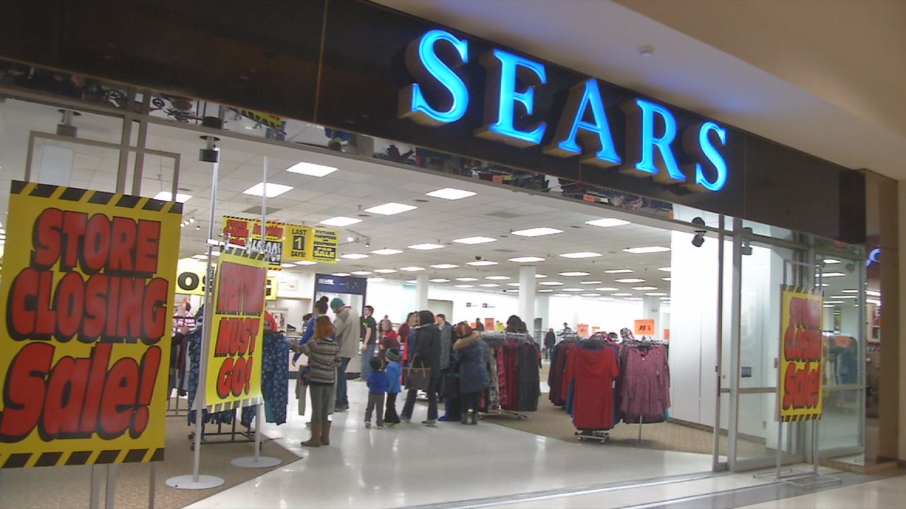 Shoppers Are Saying Their Final Goodbyes To Sears