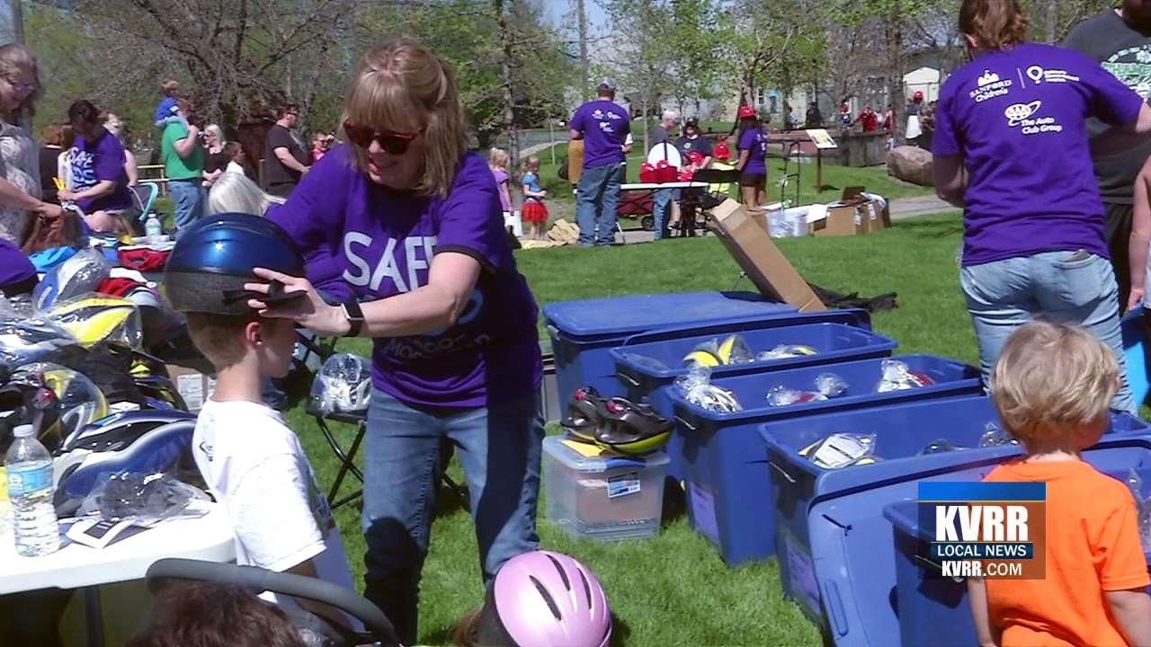 Experts Give Children Free Safety Tips at the Zoo