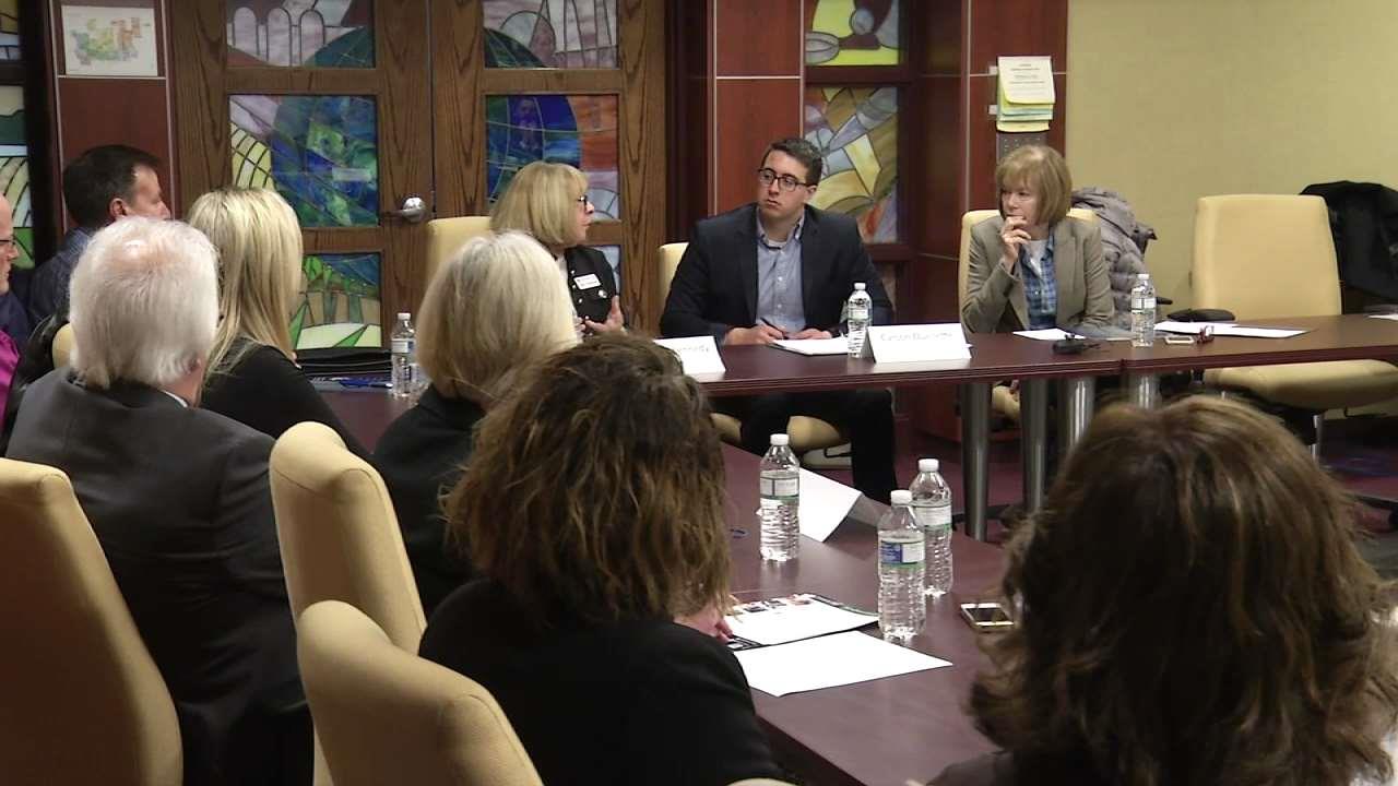 Senator Tina Smith Encourages Skills-Based Learning in Minnesota