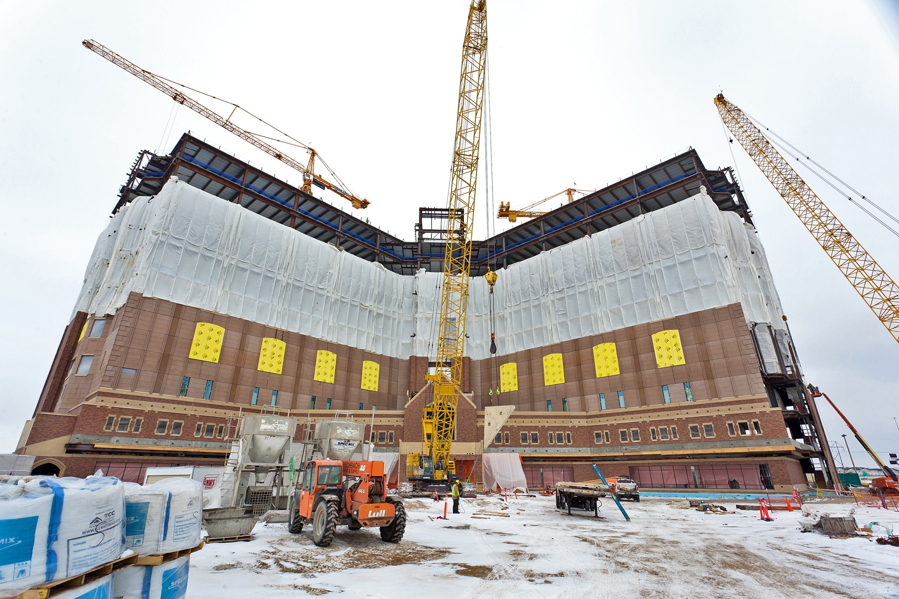 Glimpse of NEW Fargo Sanford Medical Center - KVRR Local News