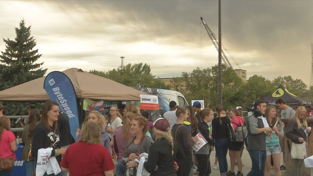 Bridge Bash Welcomes New Moorhead Students - KVRR Local News