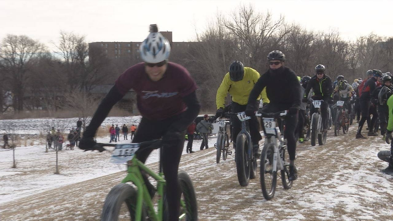 Cyclists Battle The Winter In Fargo - KVRR Local News