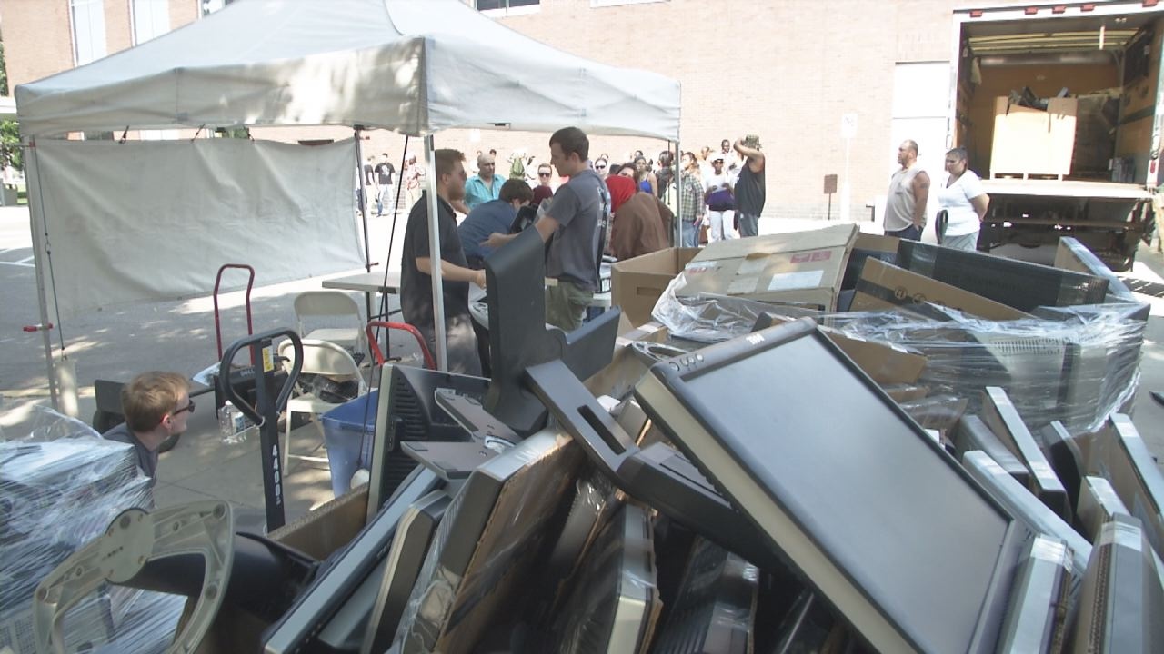 Organizations Team Up to Give Computers to Families - KVRR Local News