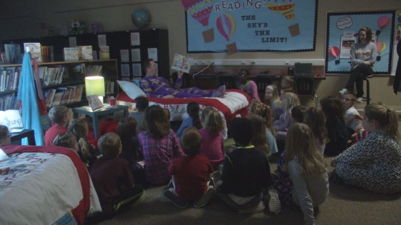 Lewis & Clark Elementary Hosts Reading Slumber Party - KVRR Local News
