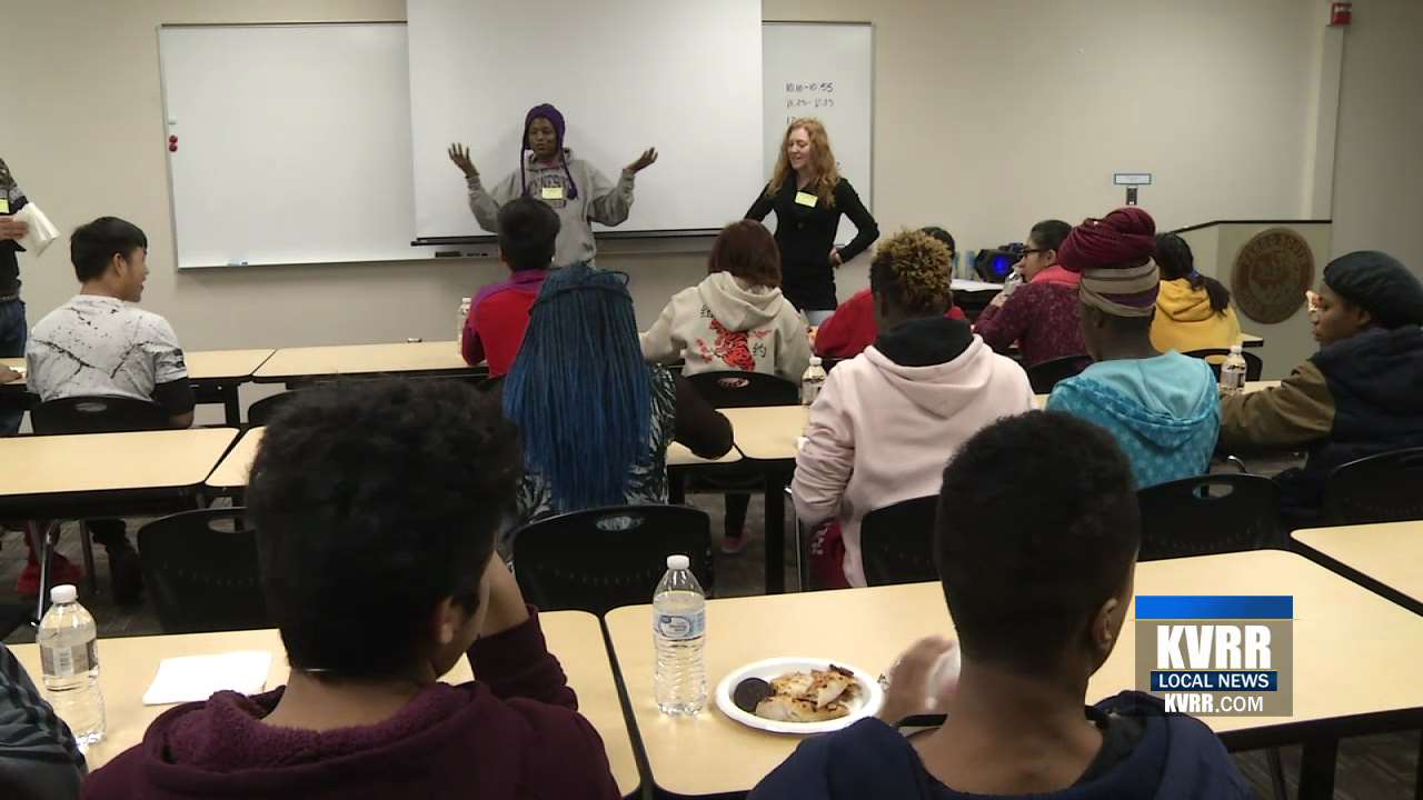 Science Museum of Minnesota Puts on Exhibit in Moorhead, Trains ...