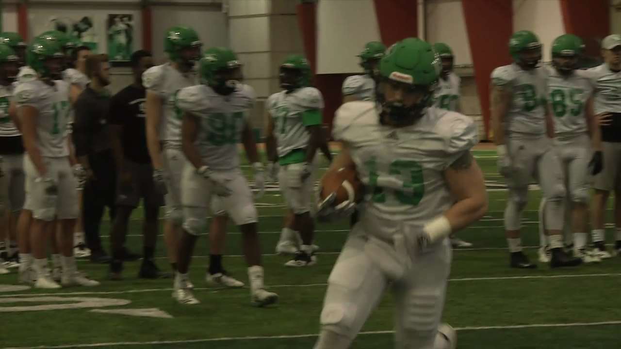 UND Football Adjusts to New Offensive System During Spring Practice ...