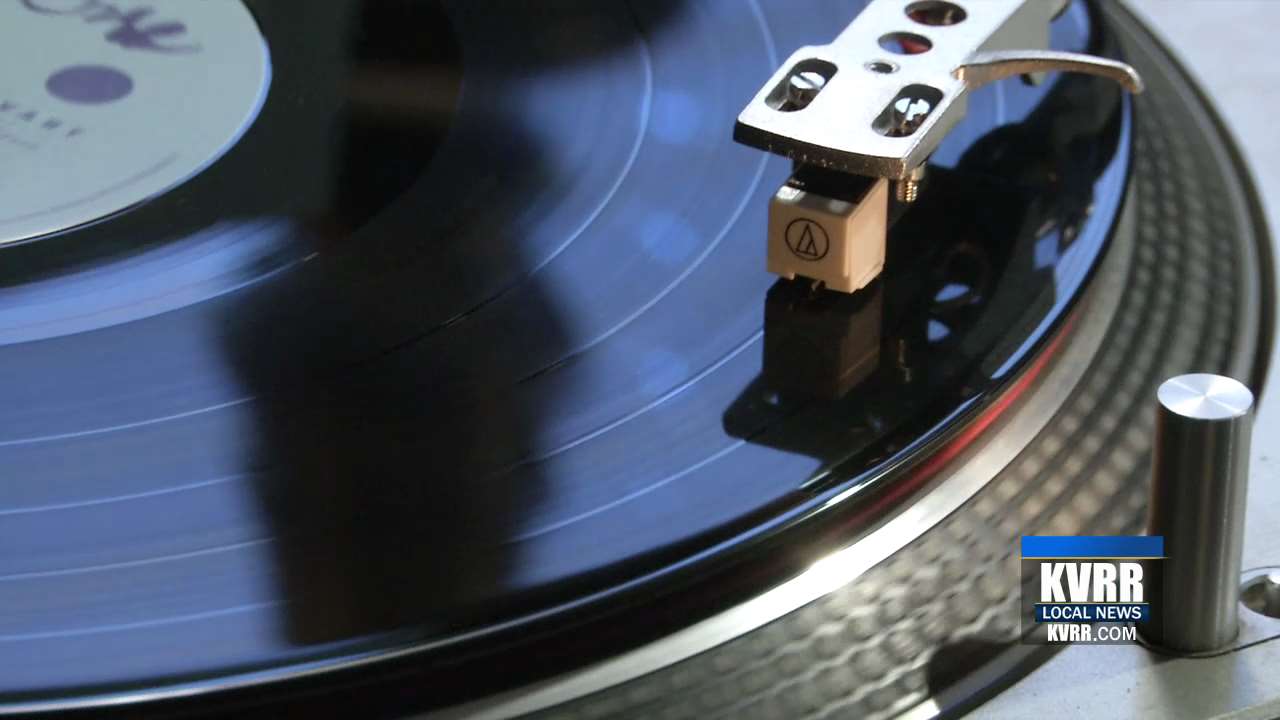 95.9 KRFF Holds 24-Hour Vinylthon