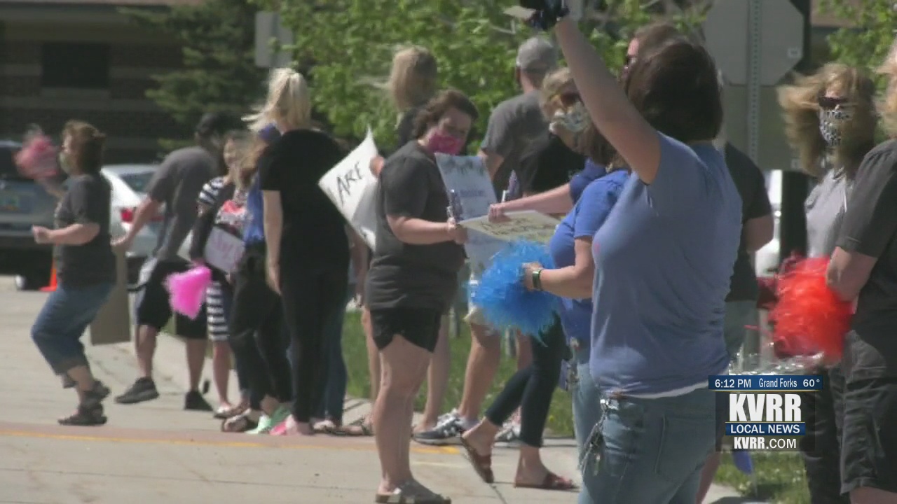 Eagles Elementary fifth graders celebrated with graduation "clap out ...