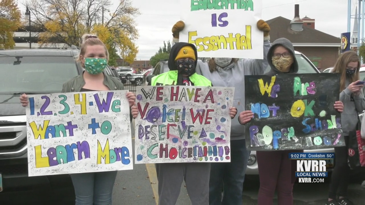 Parents And Students Protest Decision To Move To Distance Learning ...