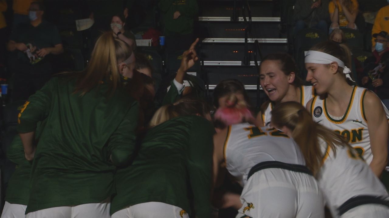 NDSU women's basketball comes from behind to beat UND - KVRR Local News