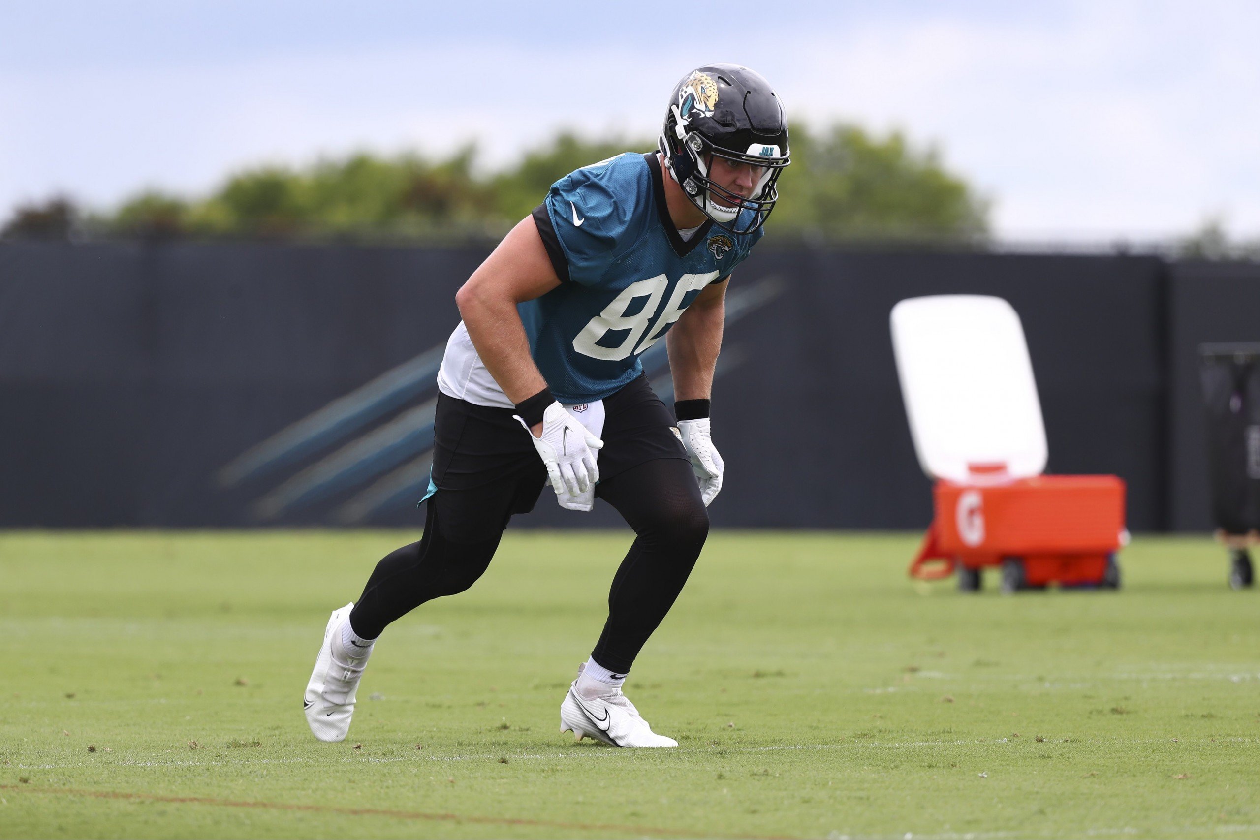 Ellefson Accepting of Challenge at Tight End in Year Two in ...