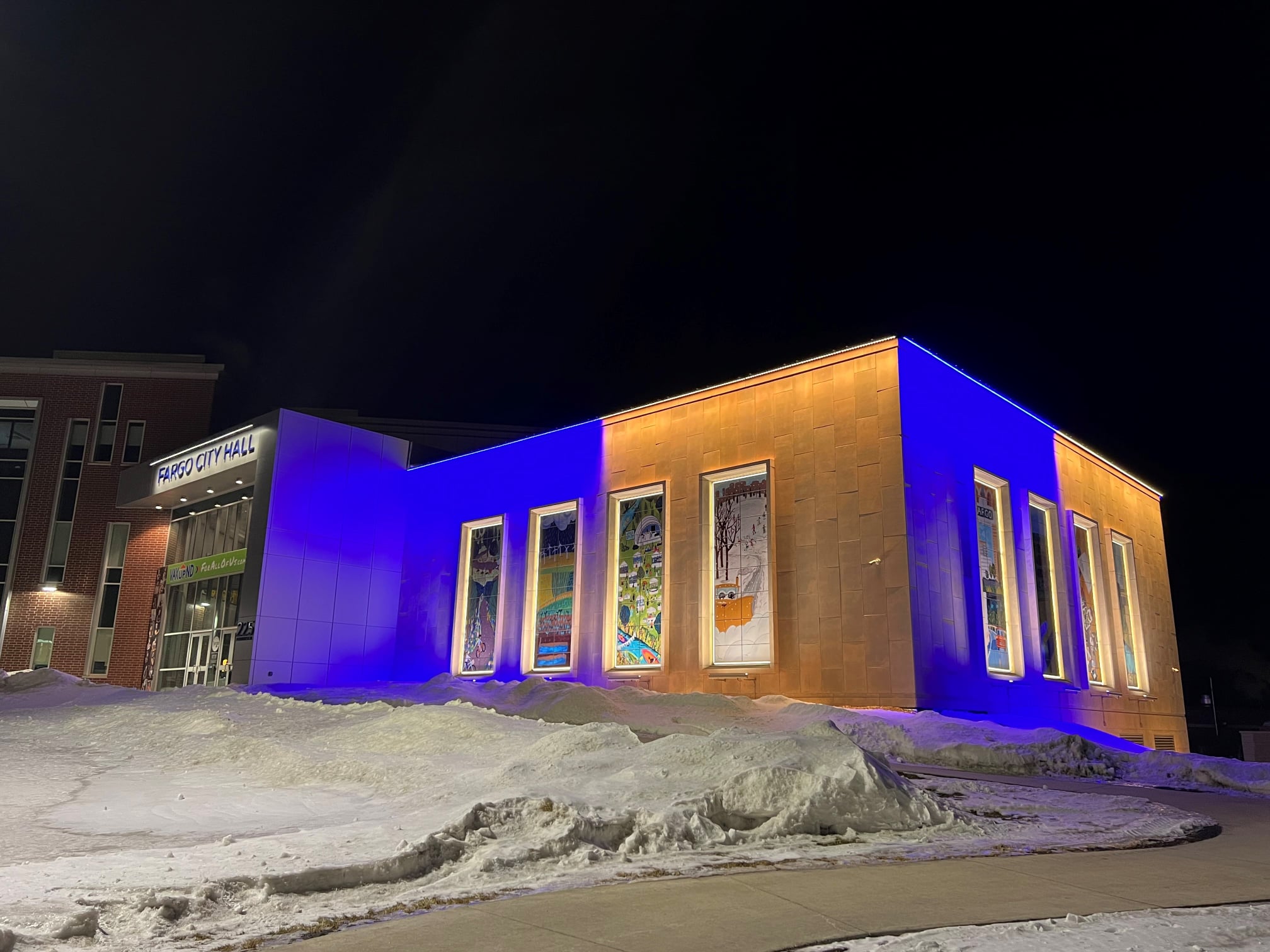 Fargo City Hall shines blue and yellow for Ukraine - KVRR Local News