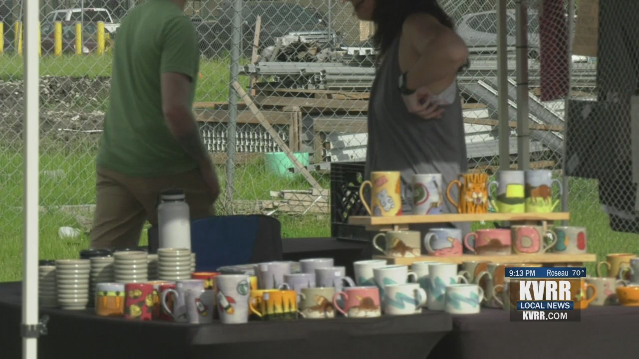 Artist's Flea Market to showcase affordable pieces - KVRR Local News