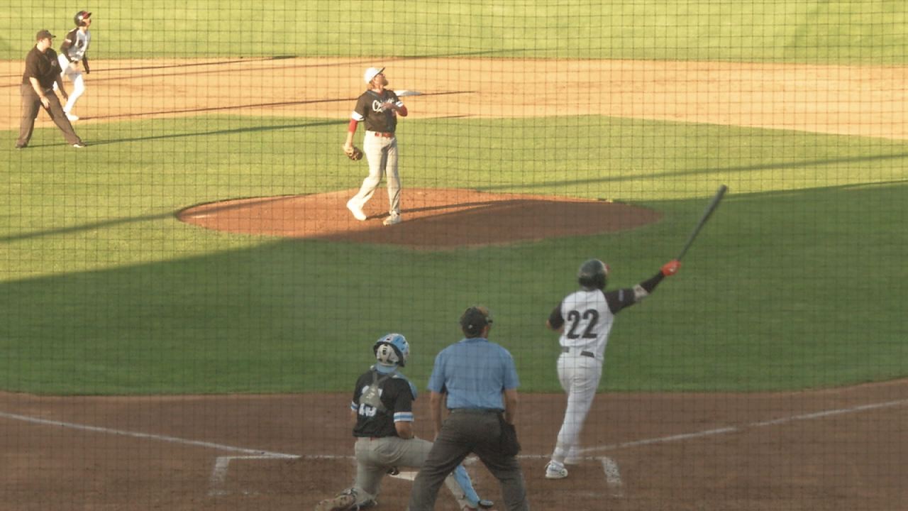 Fargo-Moorhead "River Rats" Take Down Chicago 4-2 - KVRR Local News