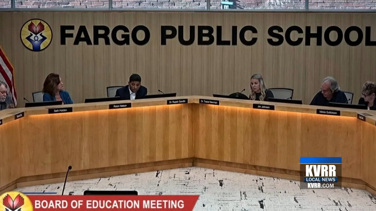 Fargo School Board Could Reinstate Reciting Pledge Of Allegiance Before
