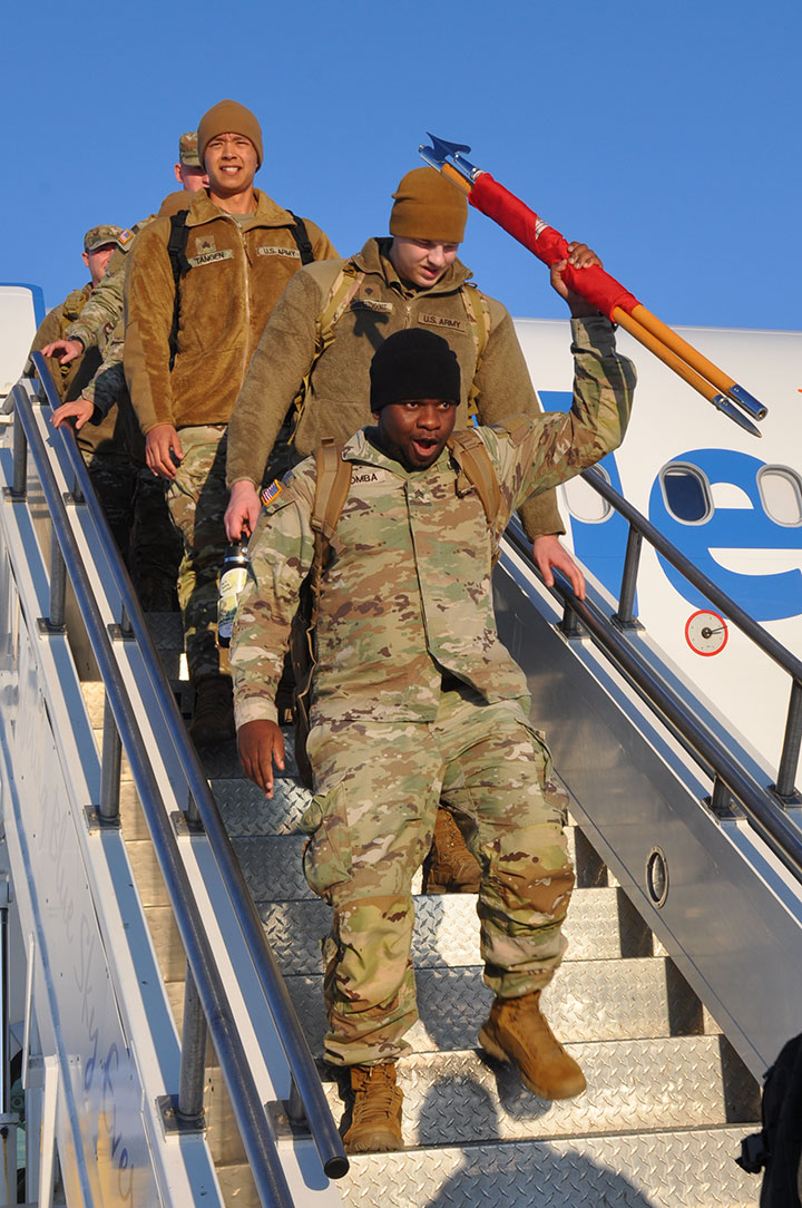 Guard Soldiers Return From Year-Long Deployment To Southern Border ...