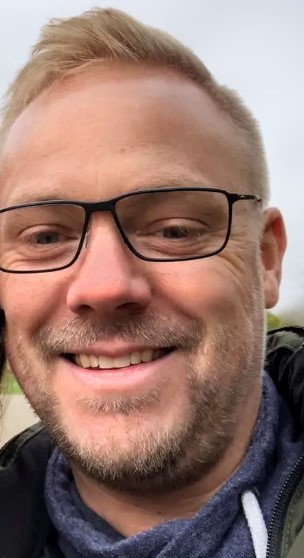 Burgum signs order to help recruit truck drivers - KVRR Local News