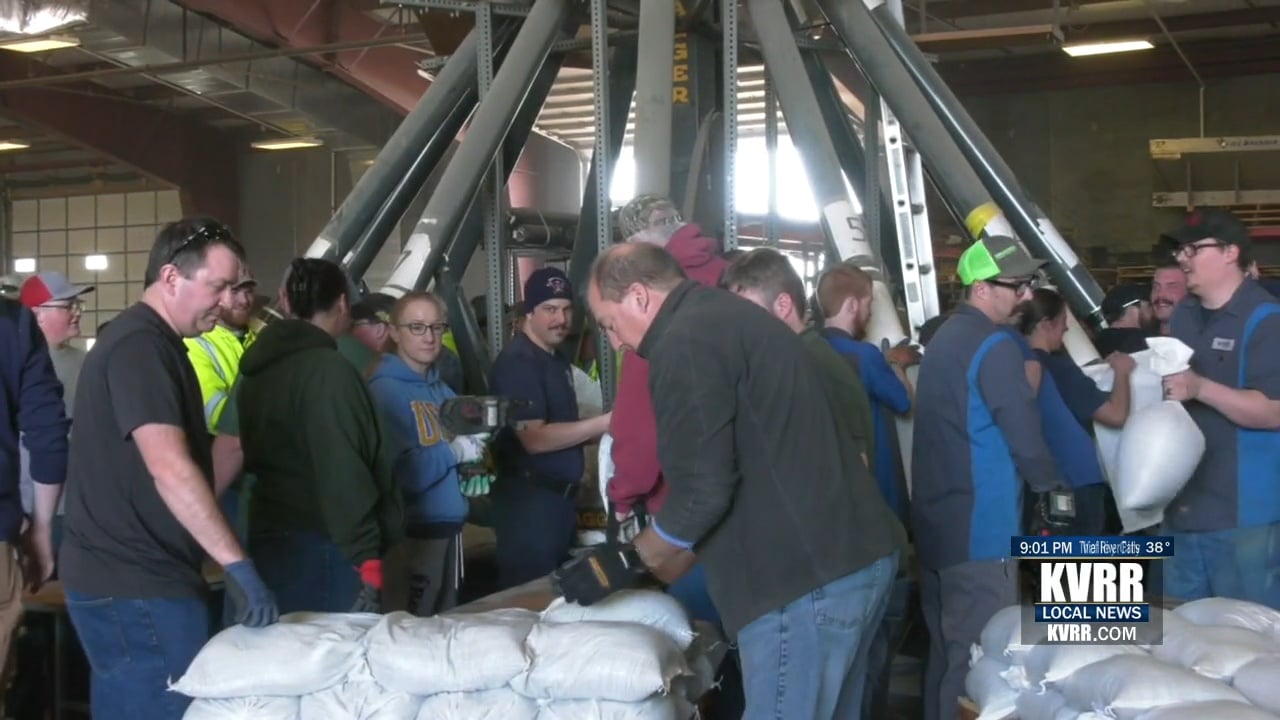 Sandbagging operations to start Tuesday in Cass County - KVRR Local News