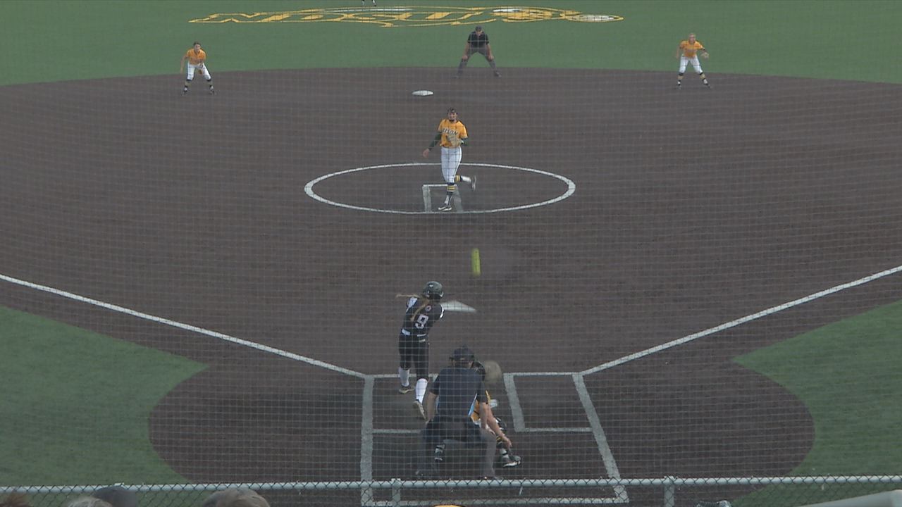NDSU Softball Drops Doubleheader Vs. Omaha Mavs; UND Sweeps Western ...