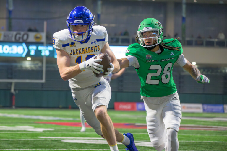 LIVE: Gore-geous Handmade Halloween Crafts - KVRR Local News