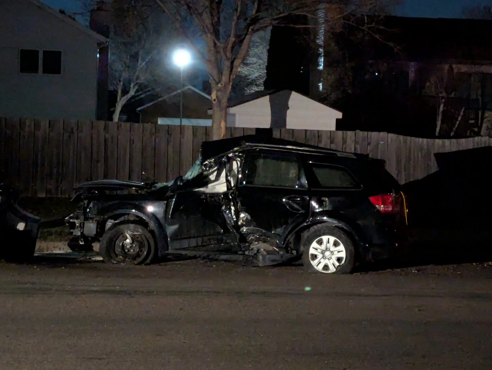 Fargo man cited for DUI after crashing into tree - KVRR Local News