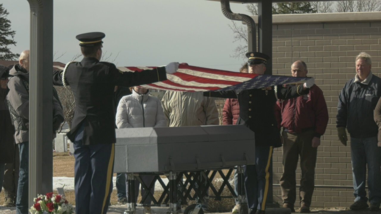 Fargo Memorial Honor Guard gives final salute to unclaimed veteran ...