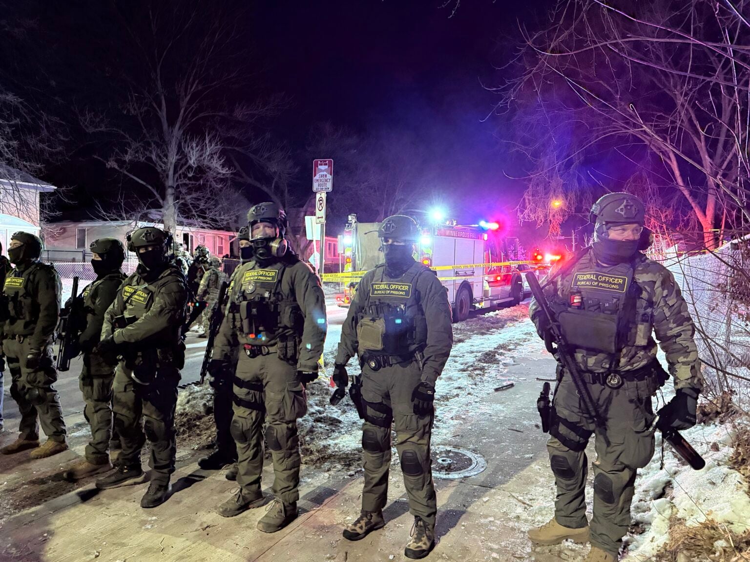 Two men charged with assaulting agents in ICE shooting released by a ...