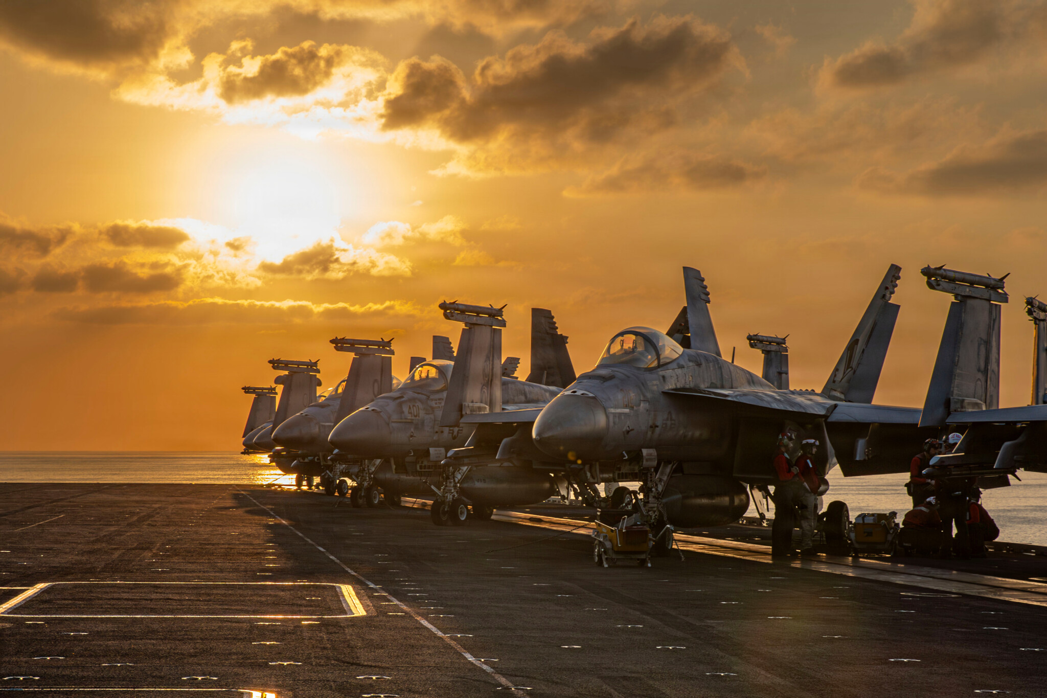 US sinks Iranian warship as Iran vows to destroy military and economic ...