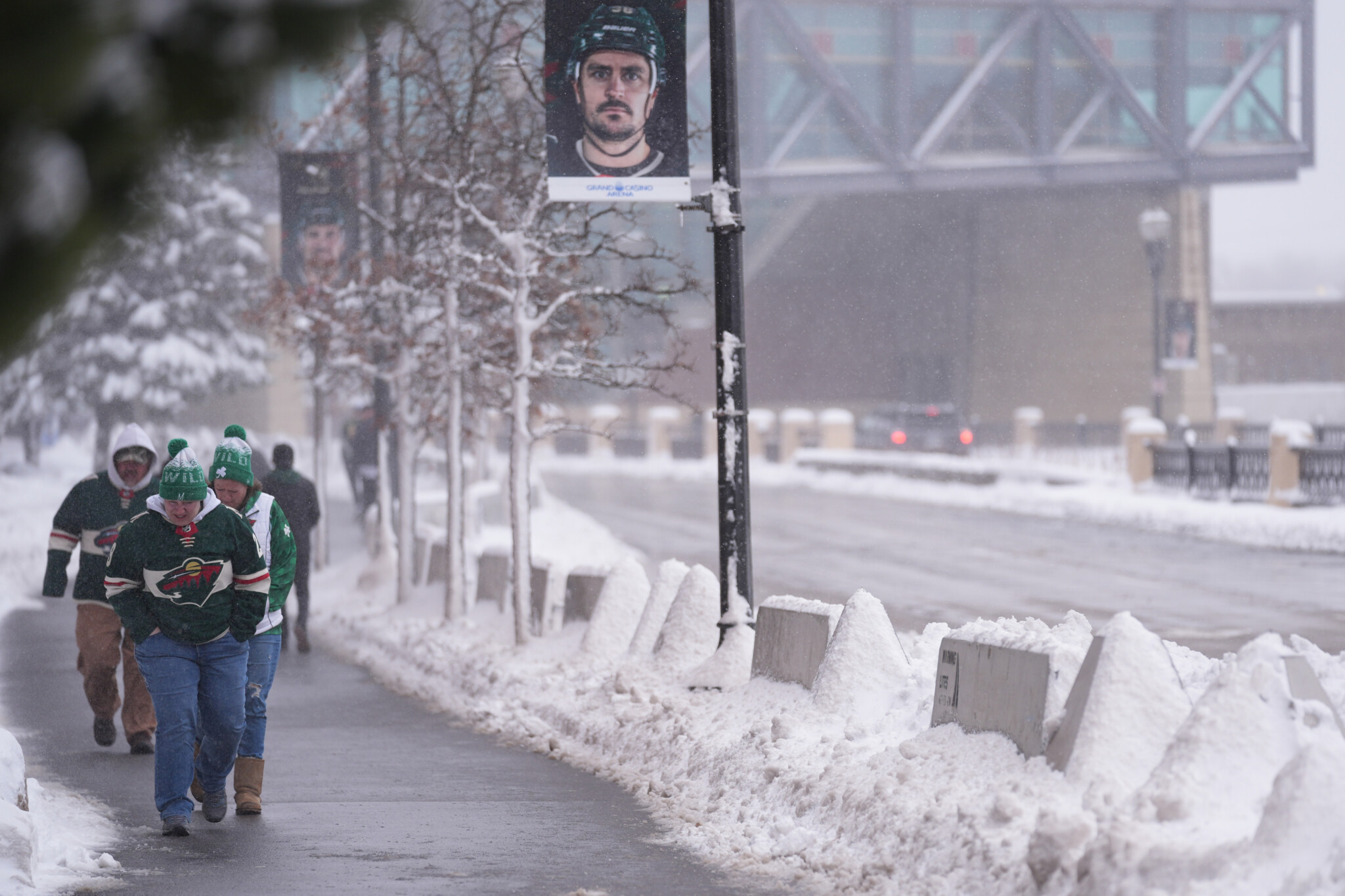 Big snows in Minnesota, Wisconsin, Michigan - KVRR Local News