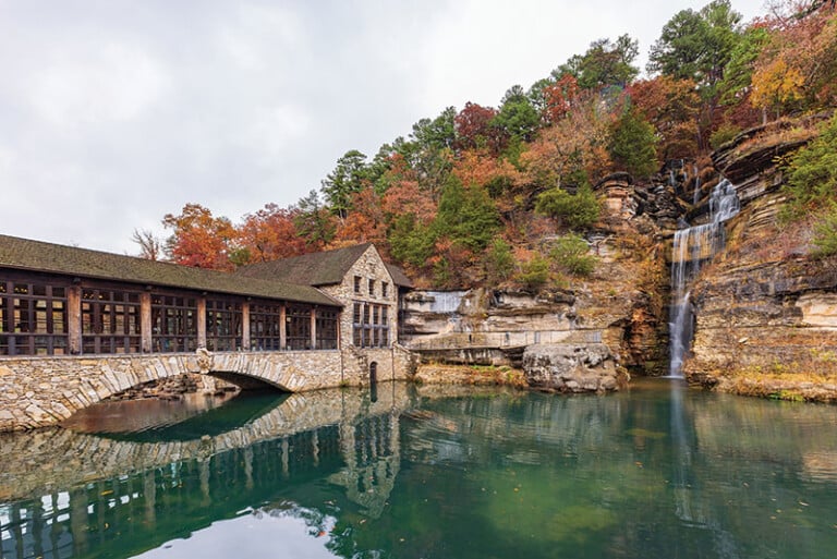 Seeing Fall Foliage in Branson and Eureka Springs - louisianalife.com