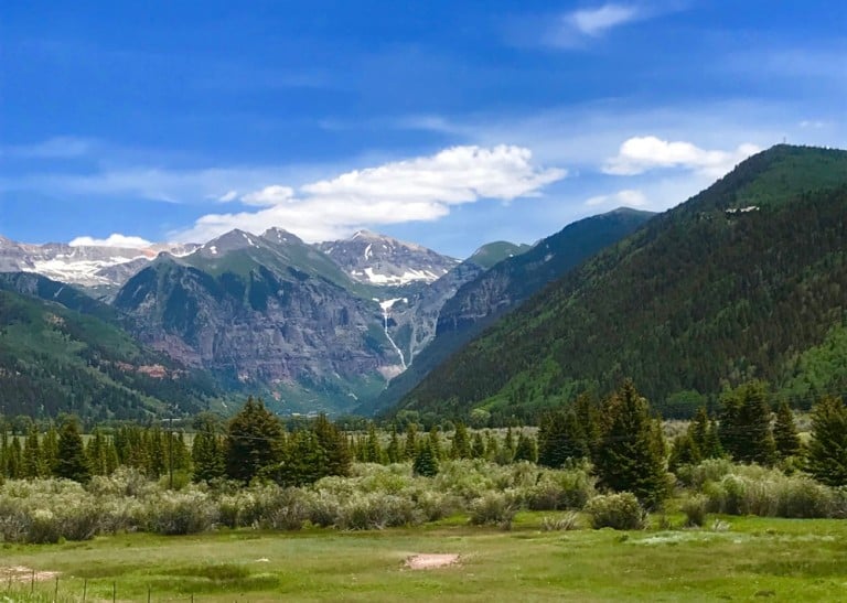 10 Mountain Backgrounds for Zoom - Mountain Living