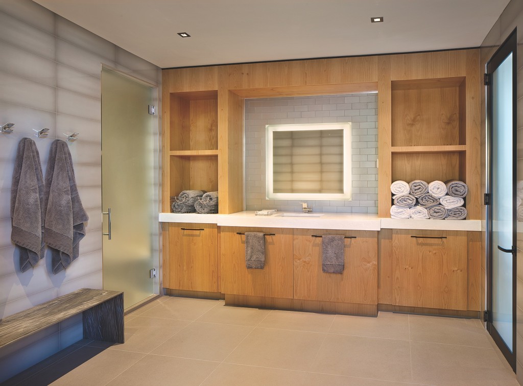 A Lakeside Pavilion Perfect for a Party - Mountain Living