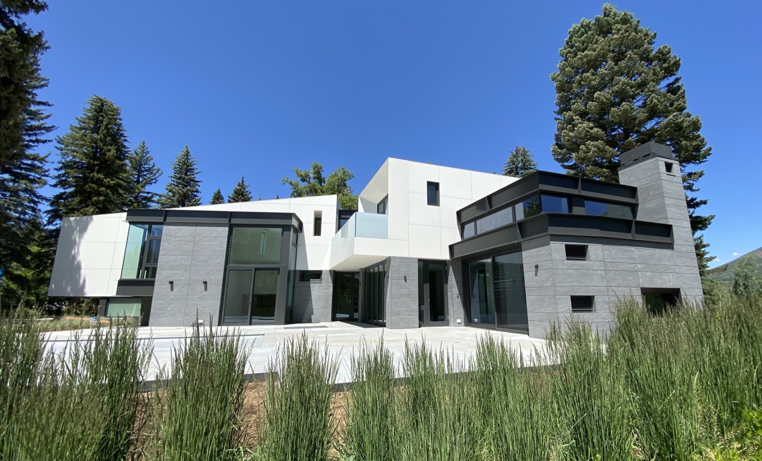 Design Considerations for Porcelain - Mountain Living