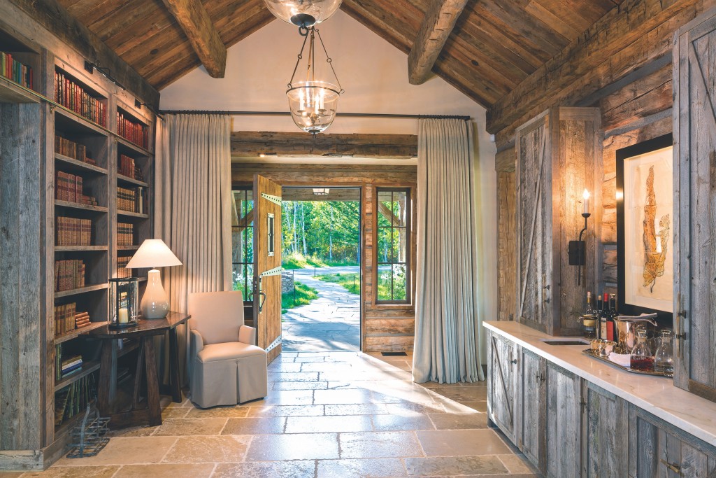 An Old-World Homestead Built for Modern-Day Entertaining - Mountain Living