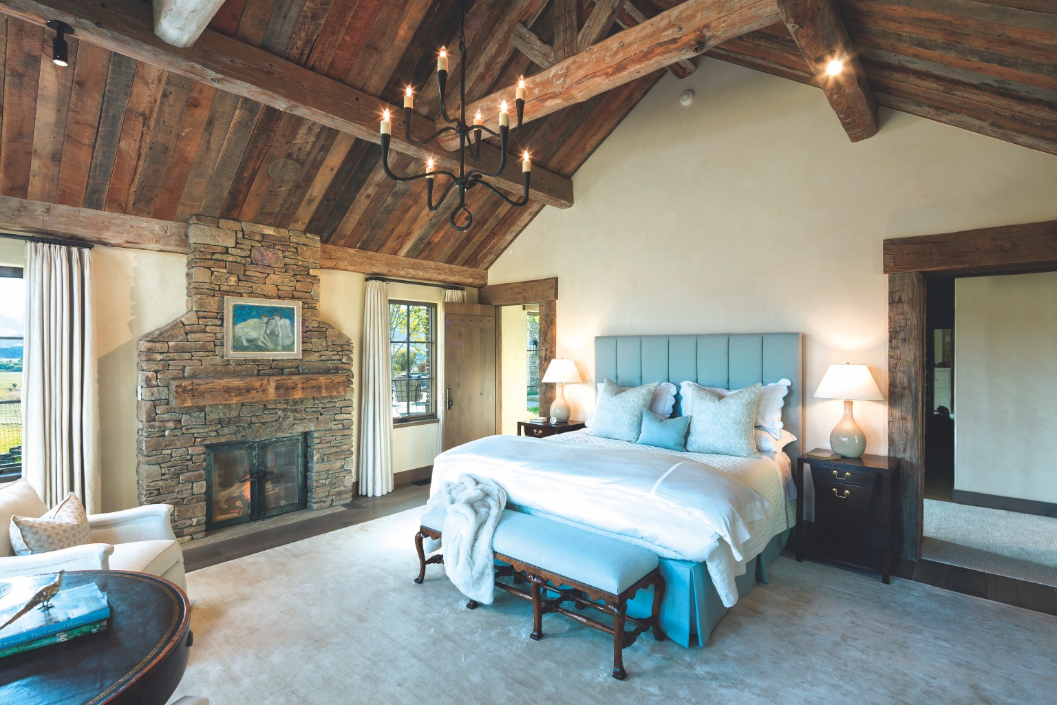 An Old-World Homestead Built for Modern-Day Entertaining - Mountain Living