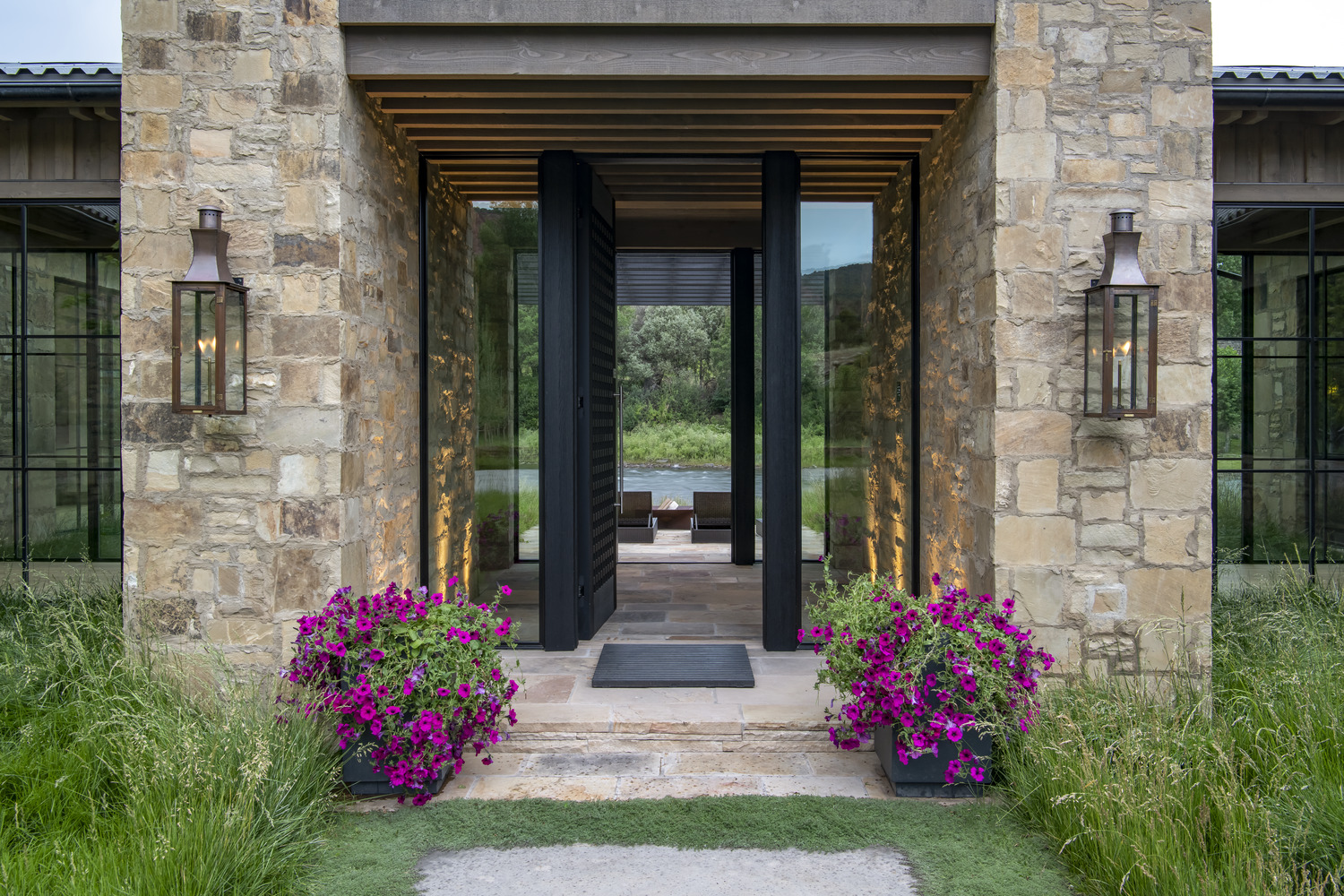 An Arcadian Riverside Retreat in Roaring Fork Valley - Mountain Living