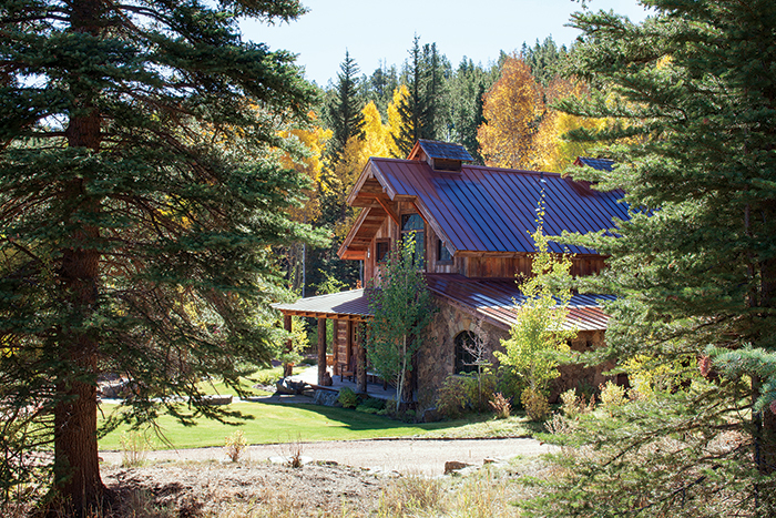 14 Mountain Homes in Fall Foliage - Mountain Living