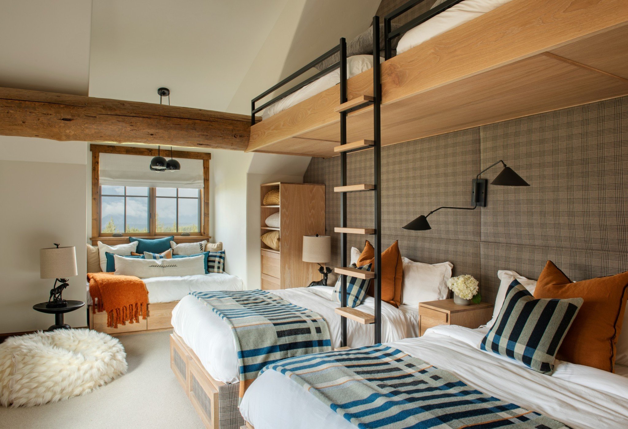 Get Inspired by These Chic Bunk Rooms - Mountain Living