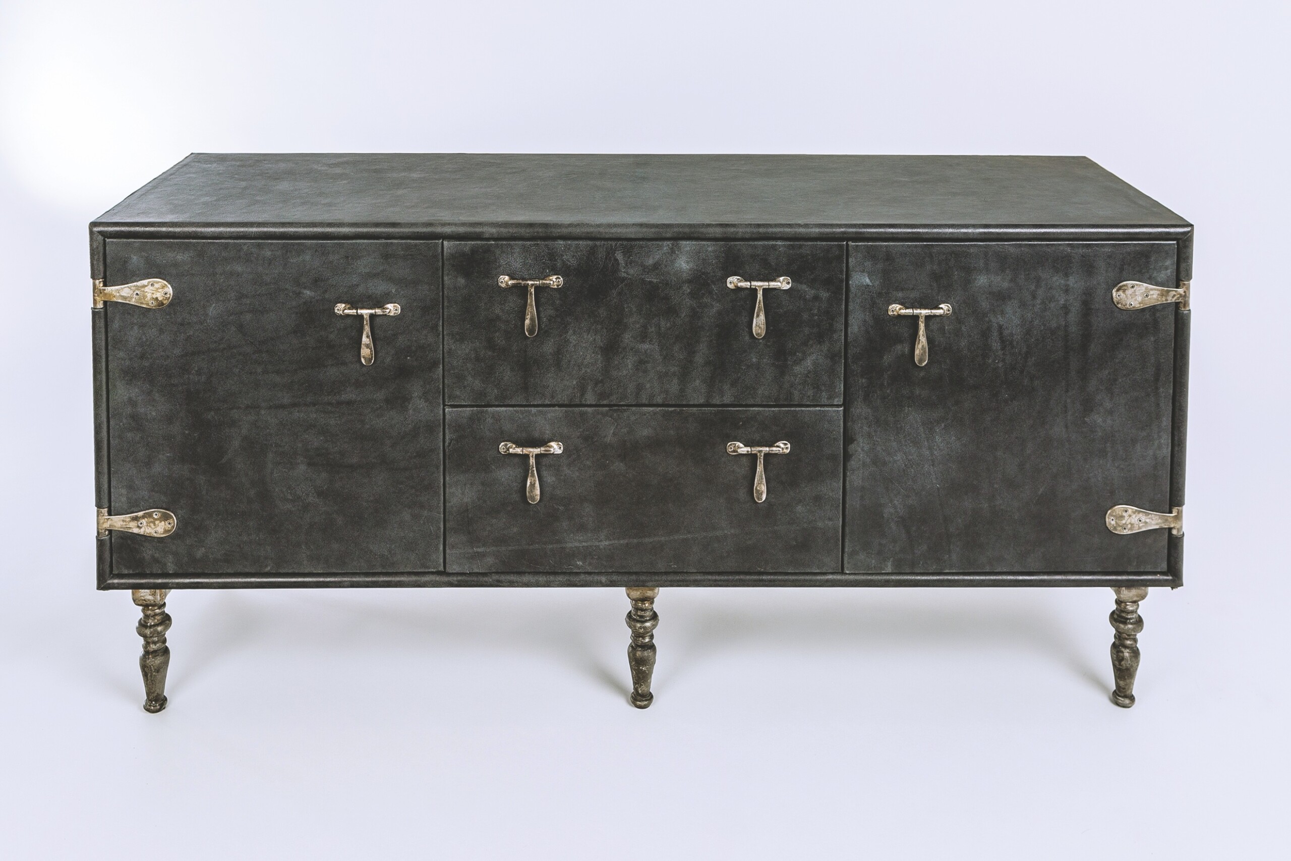 Russ Fry Design + Fabrication Makes Interiors Sing - Mountain Living