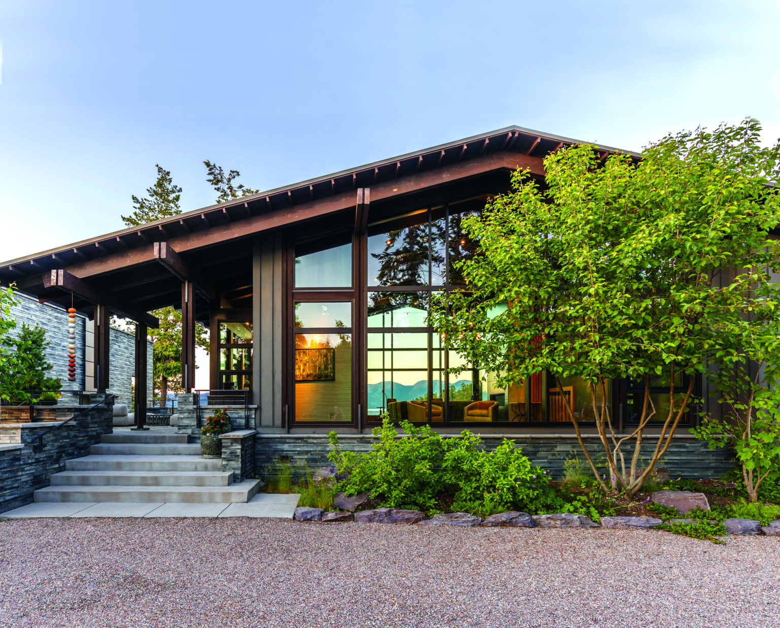 Mountain Modern Design With A Timeless Look At A Montana Lake House ...