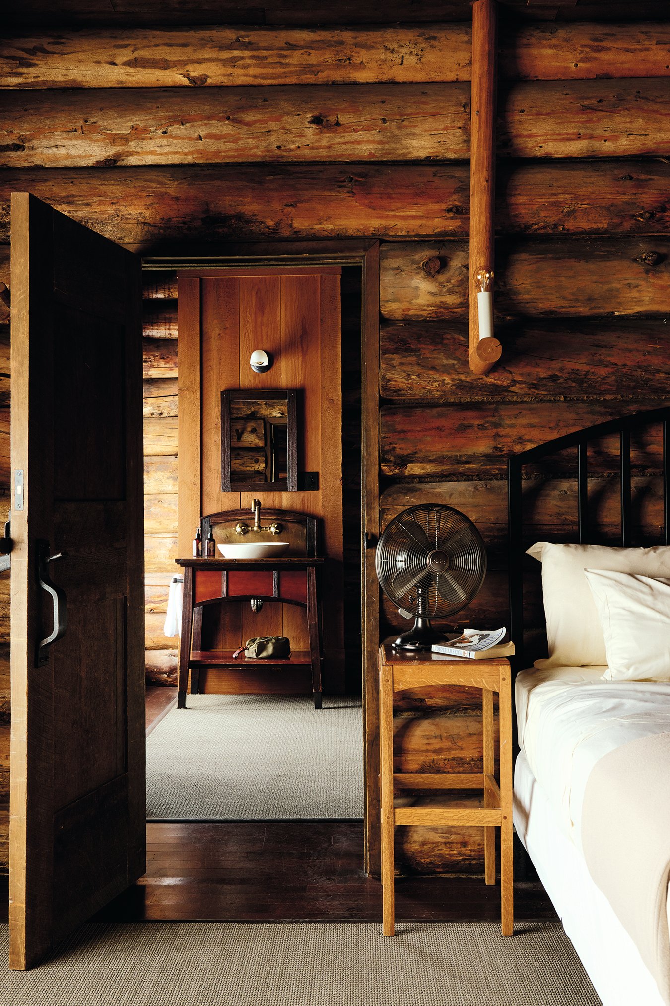Luxury Historic Lodges Showcasing Unique Archi­tecture and Rustic ...